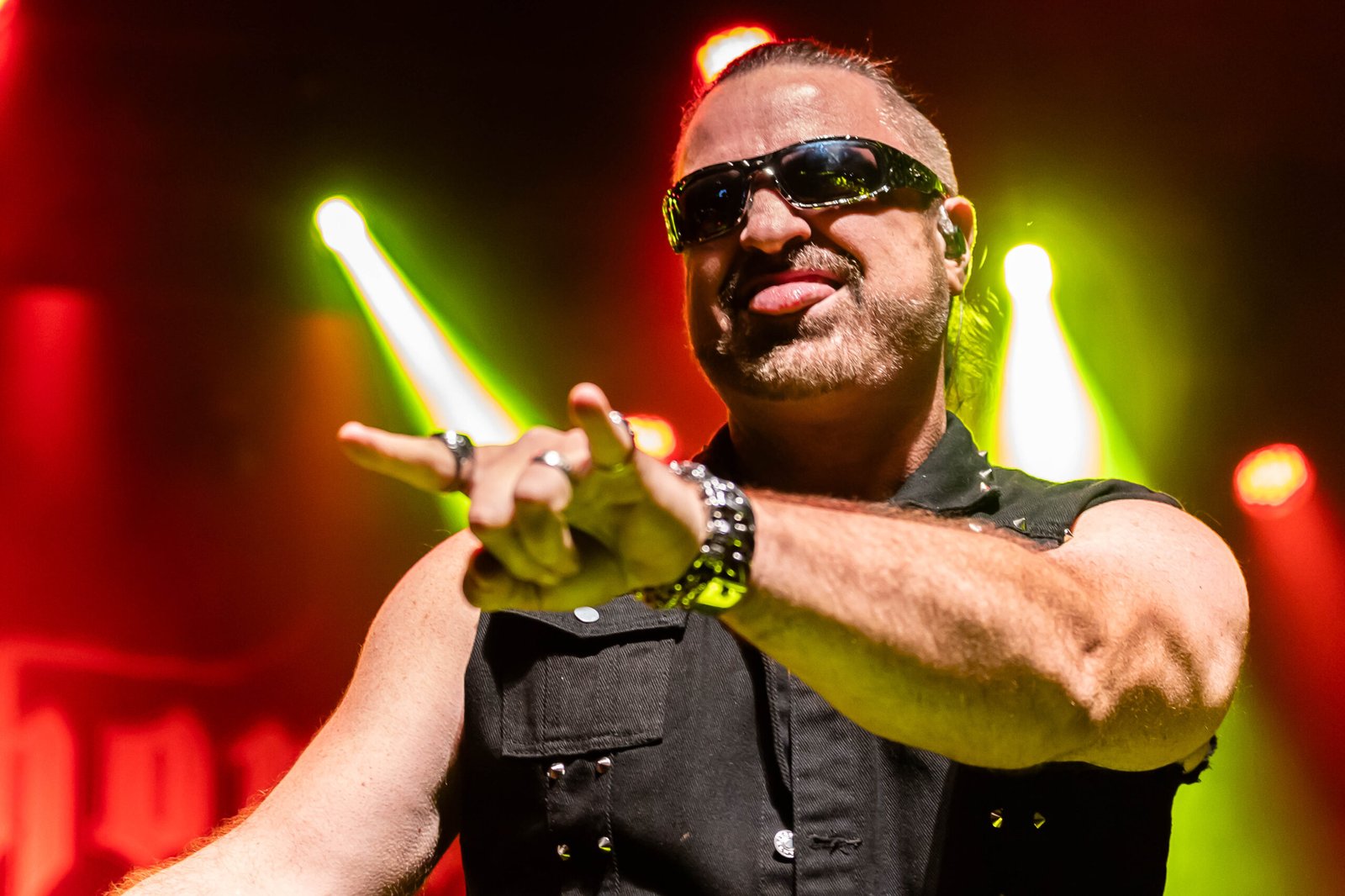 Russell Allen promete "material bom" para novo disco do Symphony X ...